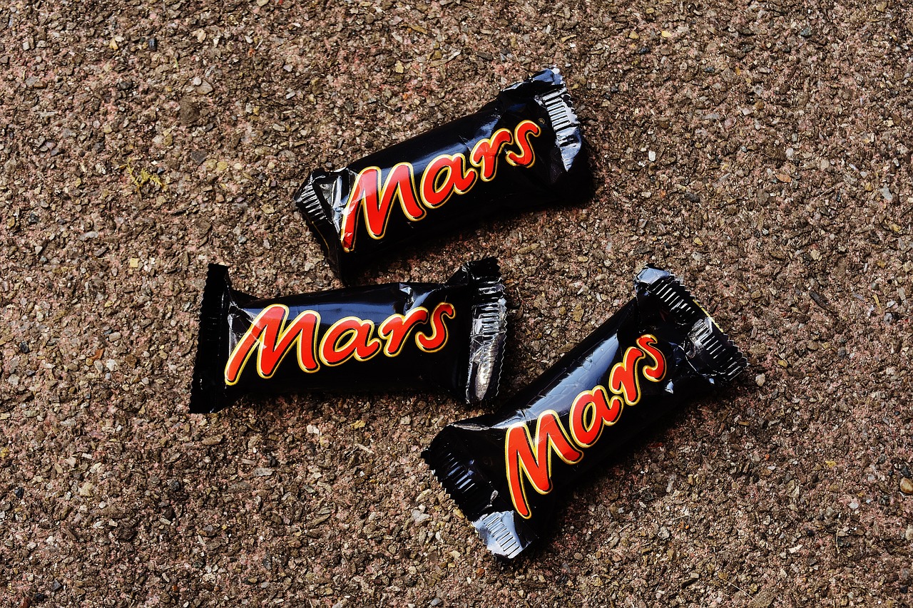 Mars Trials Recyclable Paper Packaging for Chocolate Bars