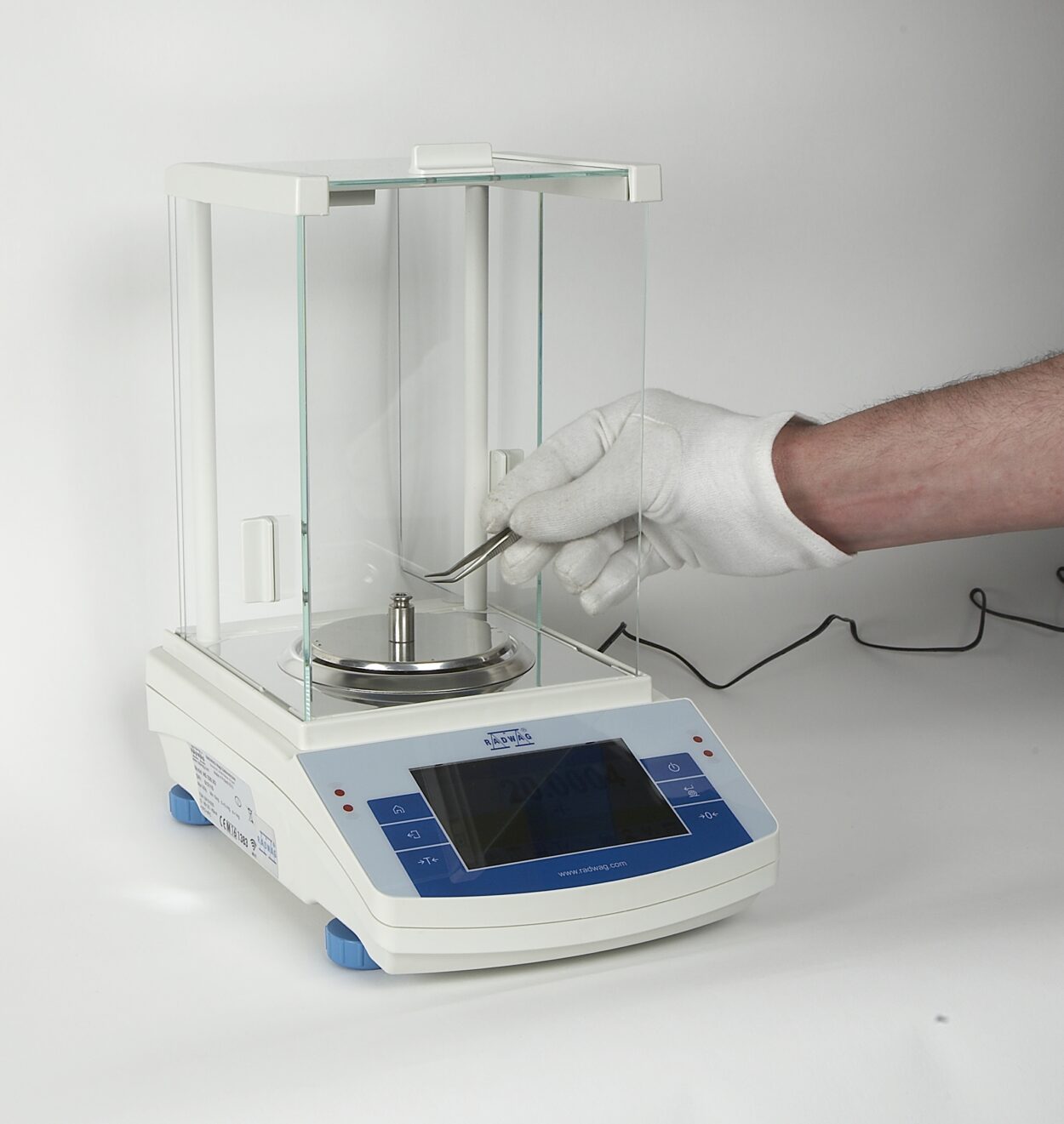 What are Analytical Balances? - MWS Weighing Solutions