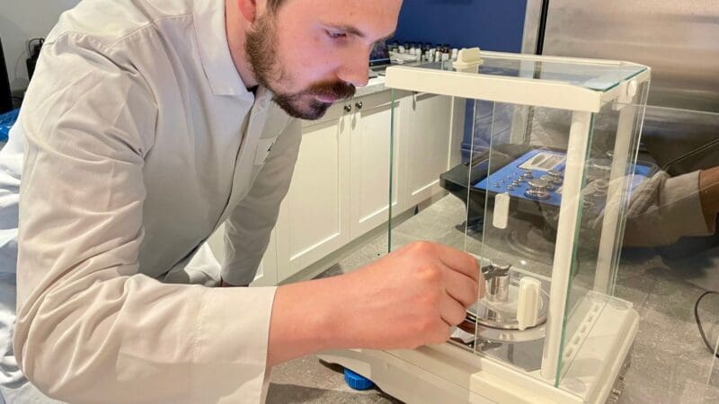 Industrial Scales & Calibration - Micro Weighing Solutions